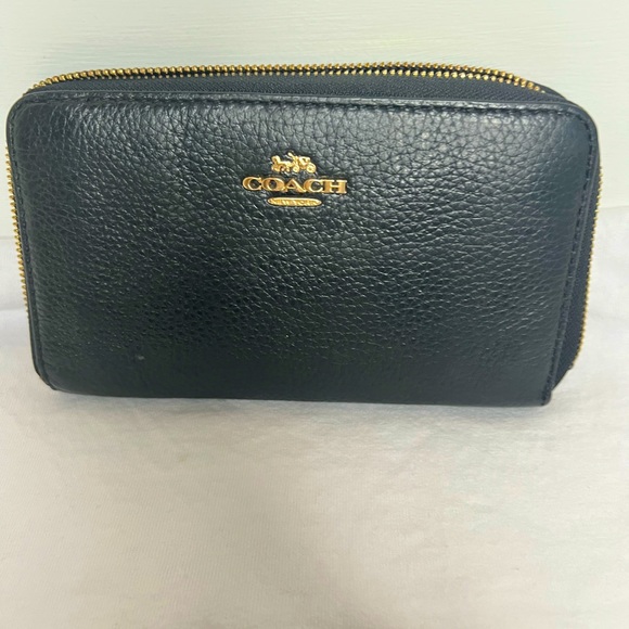 Coach | Bags | Medium Zip Id Wallet | Poshmark